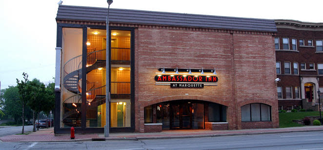 Ramada by Wyndham Milwaukee | Milwaukee, WI 53233