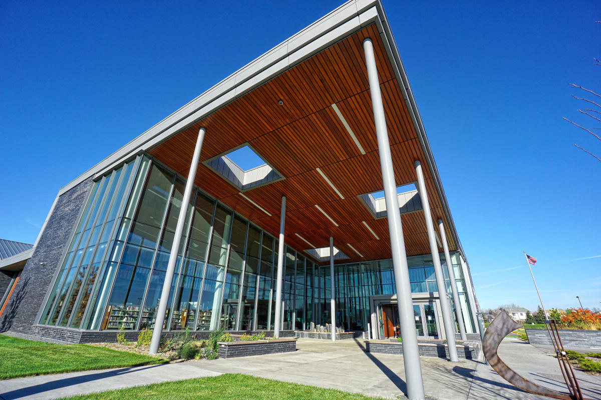 Hennepin County Library - Brooklyn Park