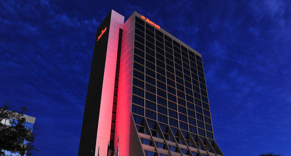 Mobile Marriott: Park and Cruise