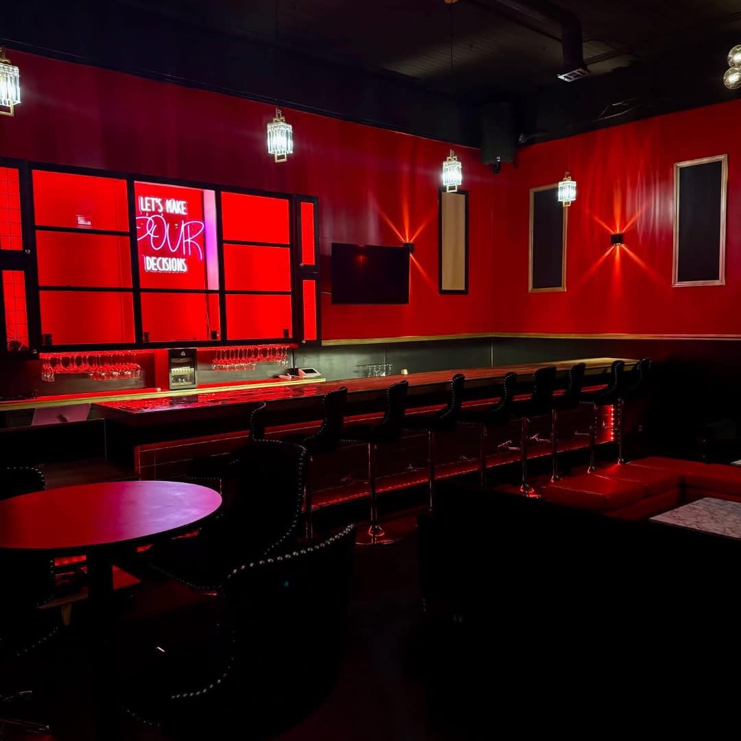 Paradigm Lounge | Montgomery, AL