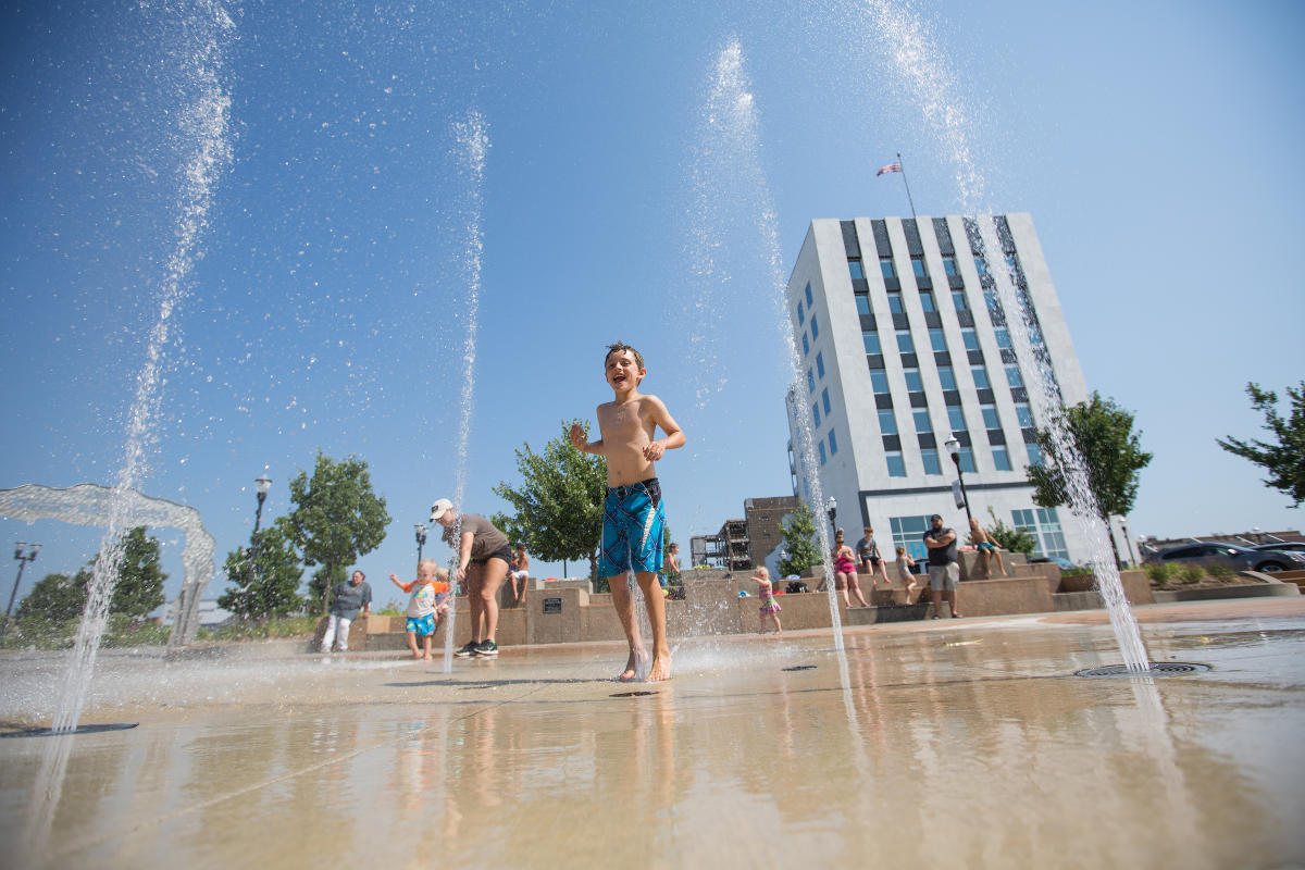 Splash Pad | Muskegon, MI 49440