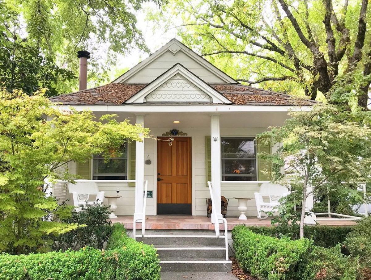 Cottage Grove Inn | Calistoga, CA 94515