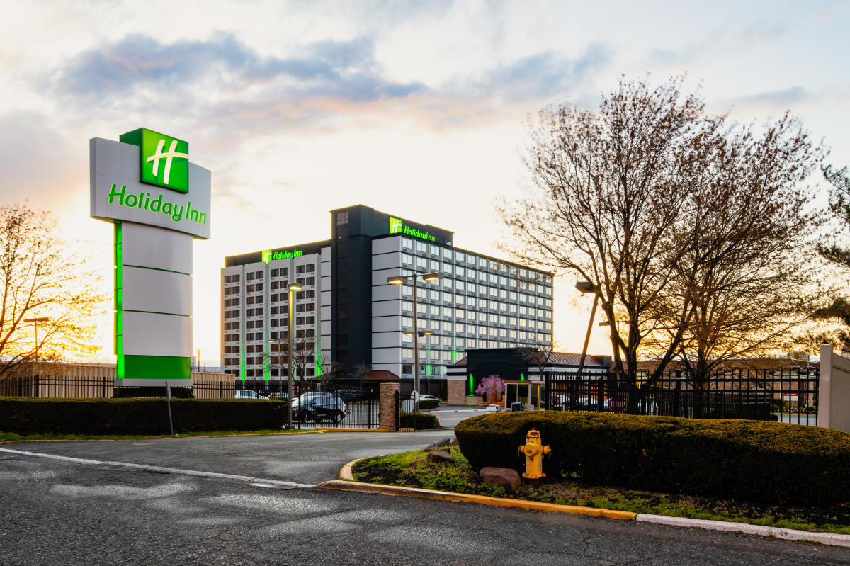 Holiday Inn Newark International Airport | Newark, NJ 07114