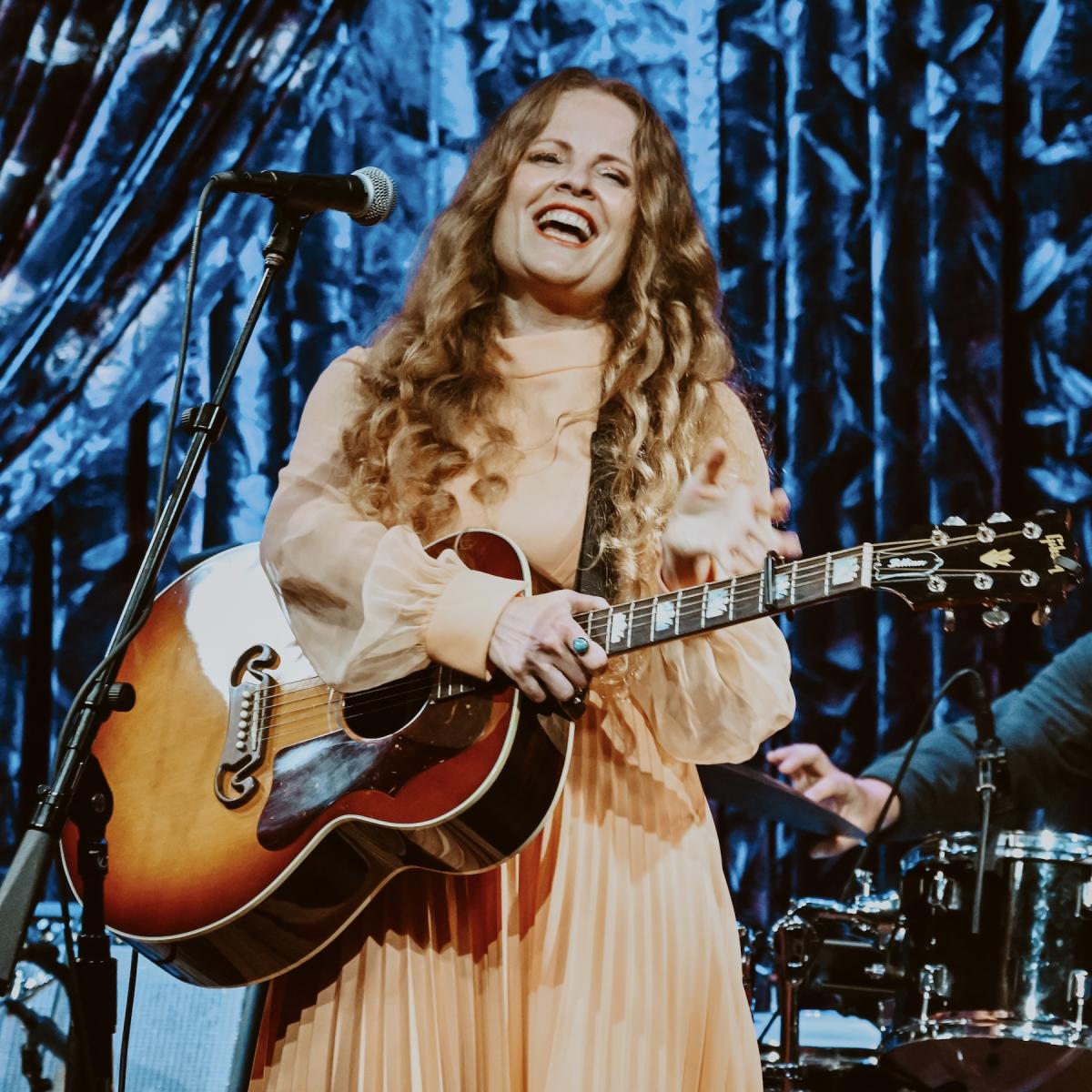 Alice Wallace - Under A Mountain Sky | RUIDOSO, NM 88345