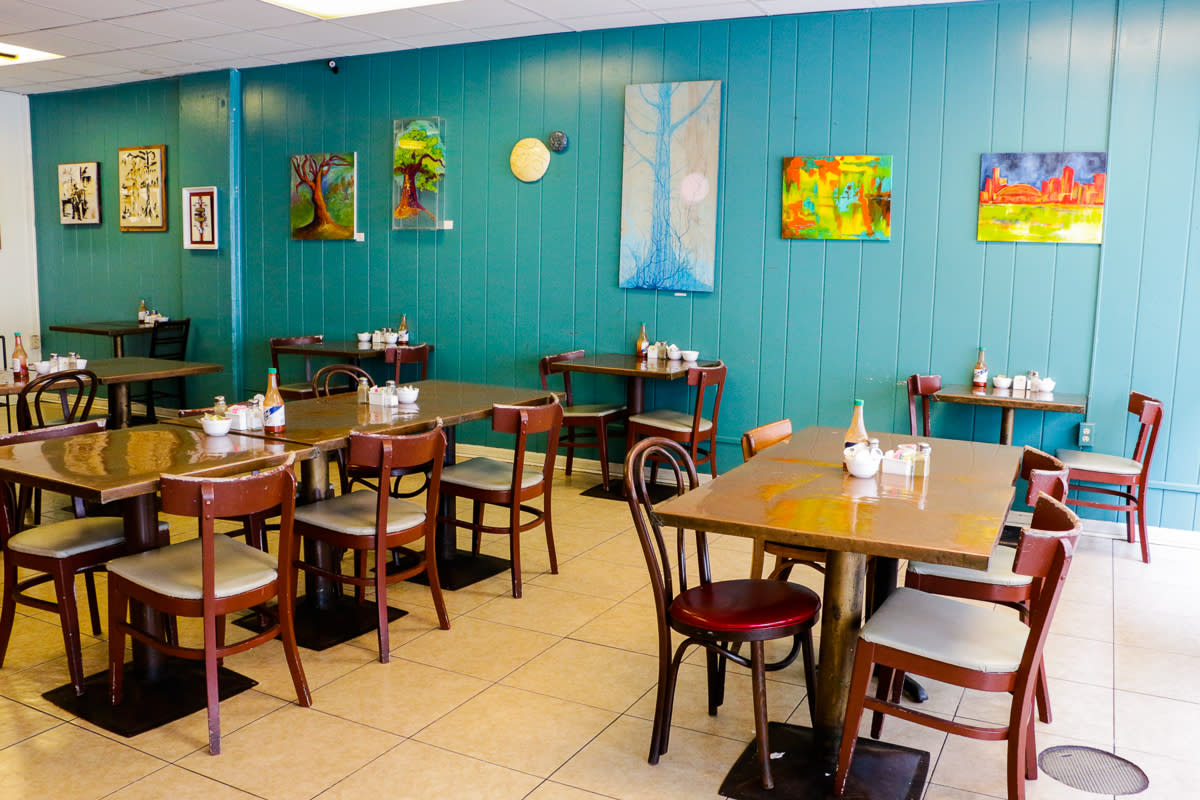 Nosh New Orleans Sliders and Home Cooking