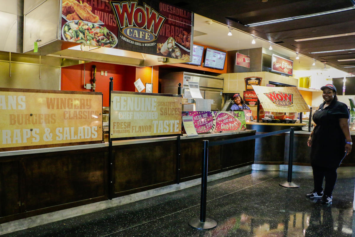 WOW Cafe American Grill and Wingery