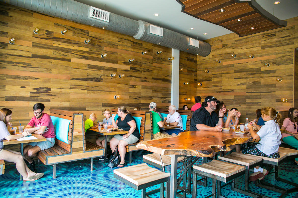 District: Donuts. Sliders. Brew.