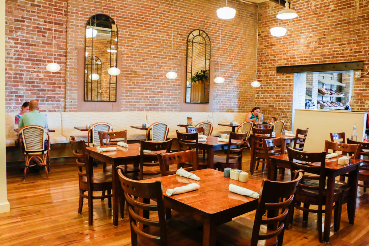 Maple Street Patisserie et Bistro