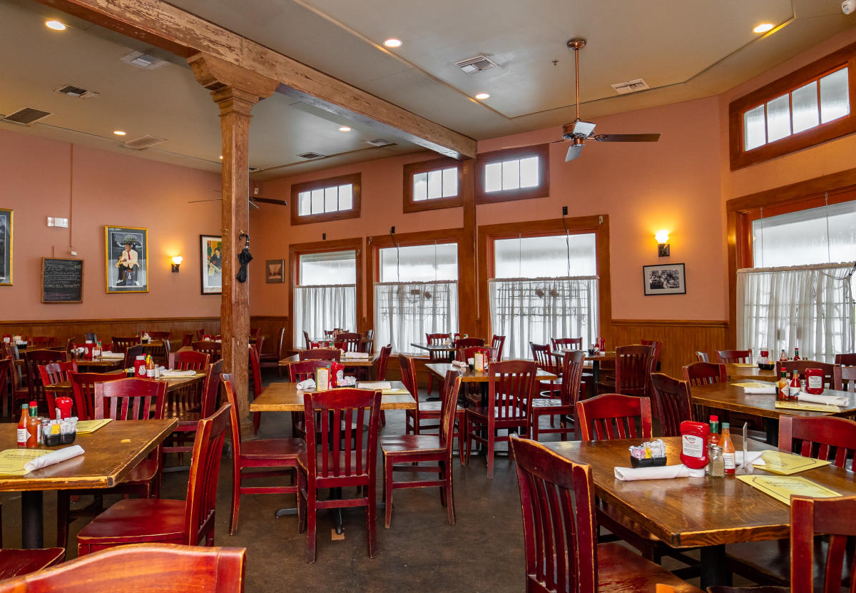 Mandina's Restaurant