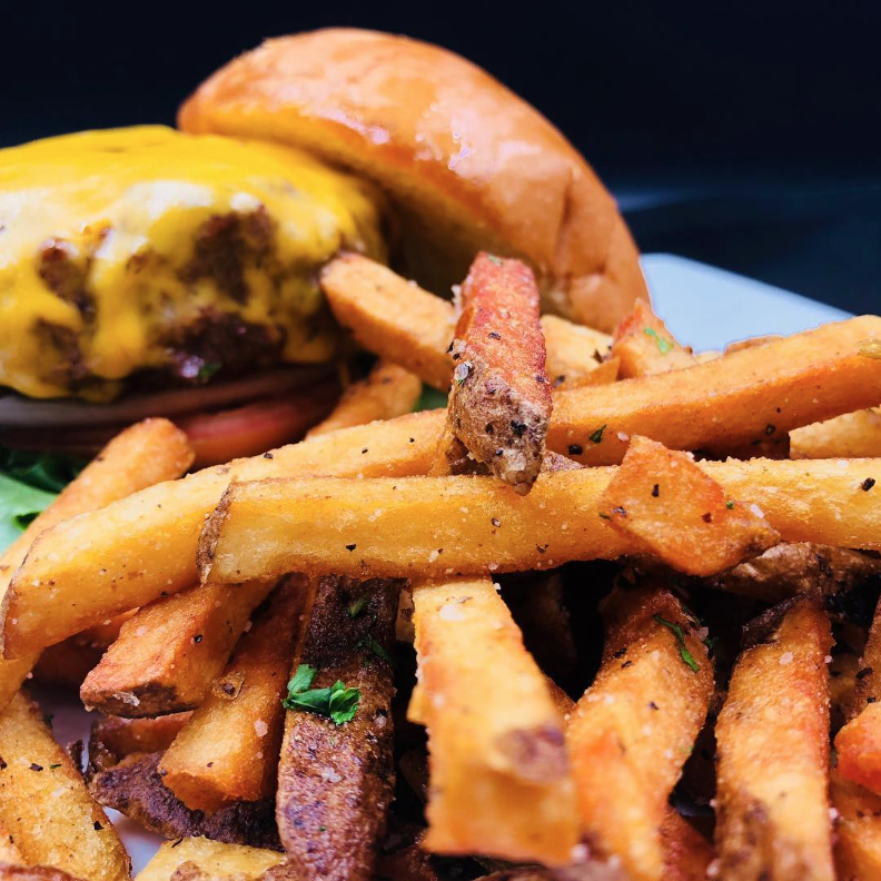 Craft 60 Taphouse & Grill | Newport News, VA