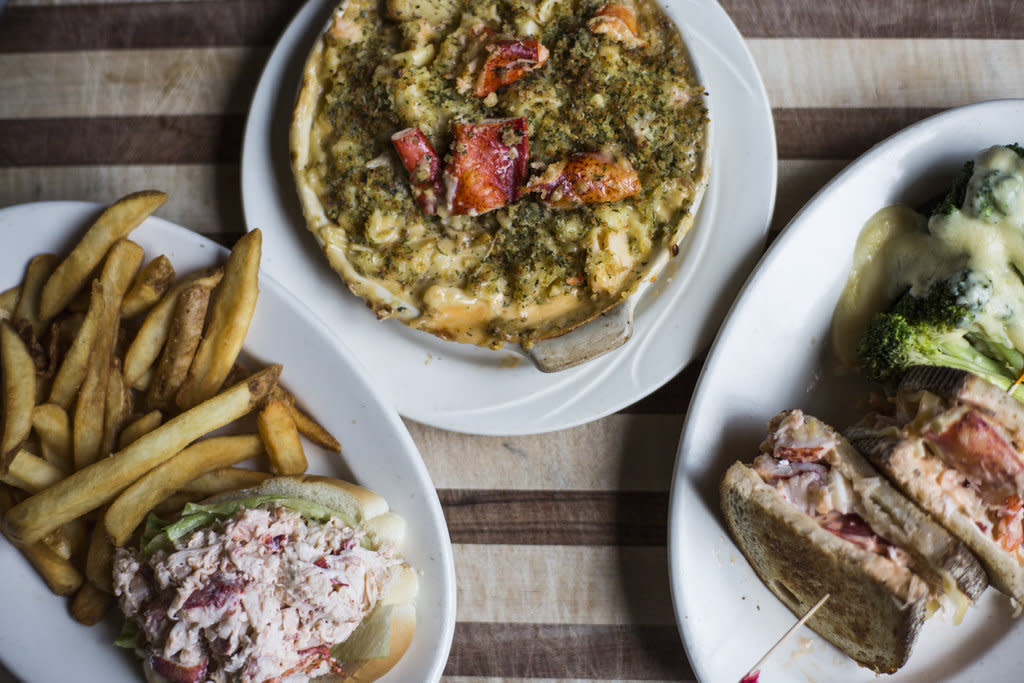 Brick Alley Pub & Restaurant | Newport, RI | Discover Newport