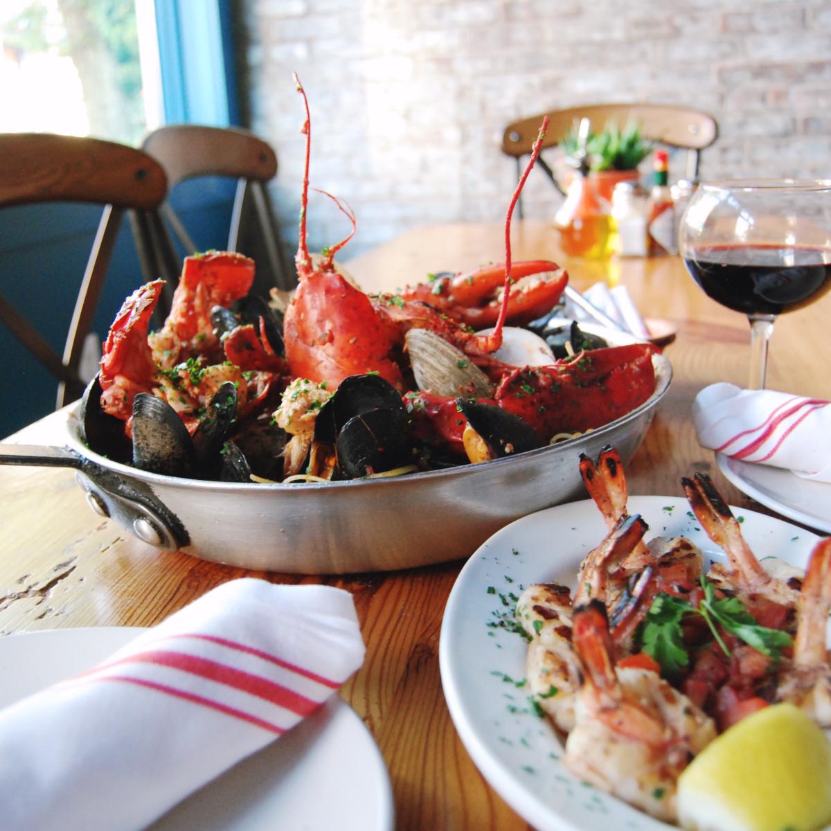 Scales & Shells Restaurant & Raw Bar | Newport, RI | Discover Newport