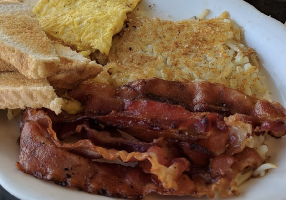 Destiny's Hometown Diner | Bristol, RI | Discover Newport