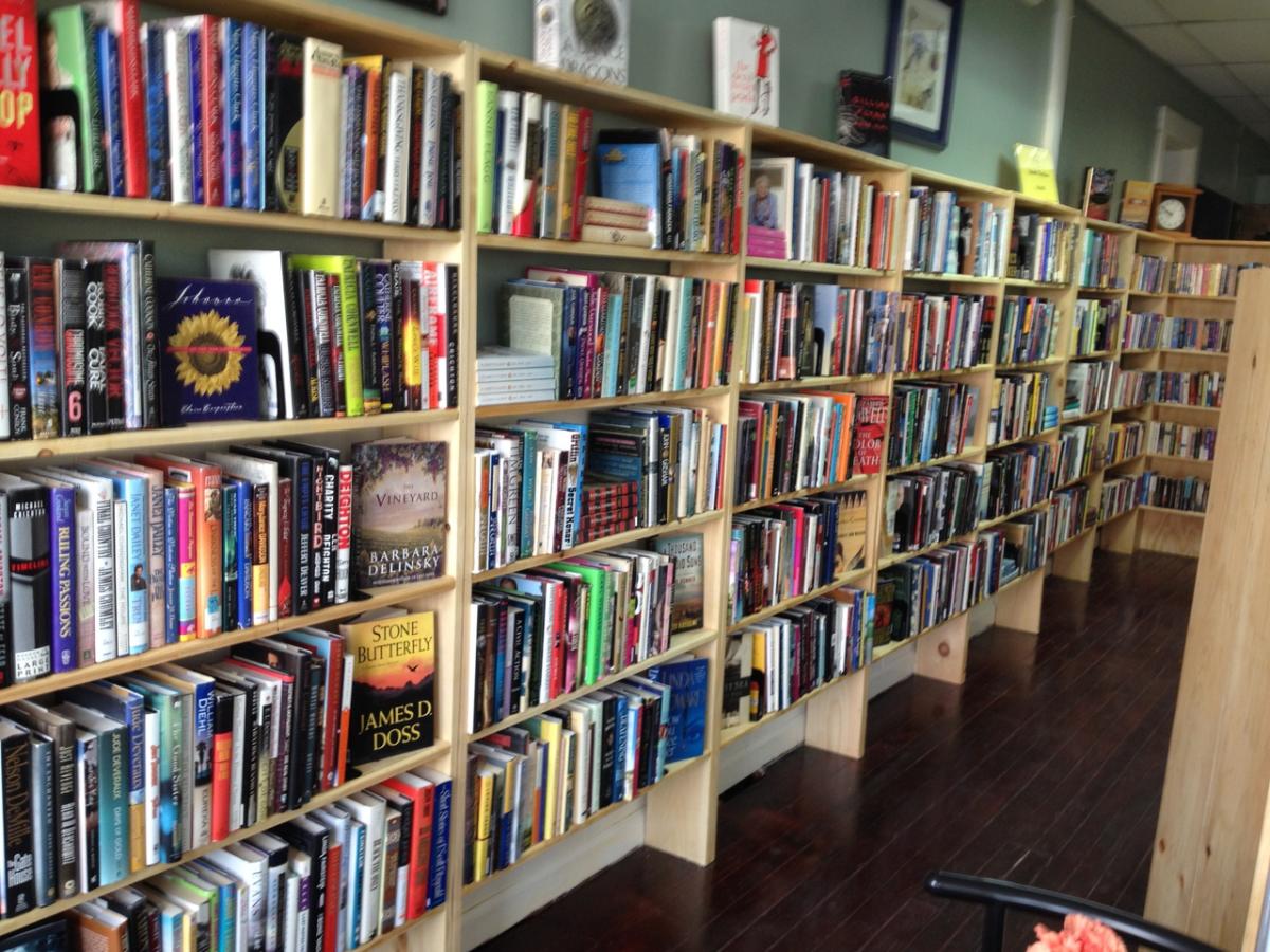 The Dog Eared Book | Palmyra, NY 14522