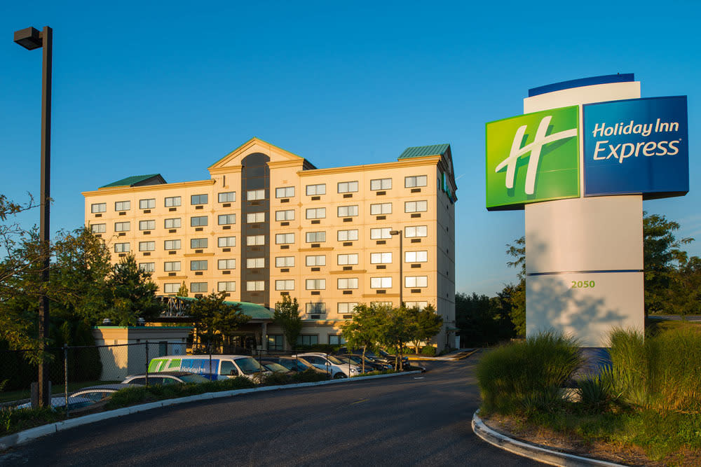 Holiday Inn Express Hauppauge - Long Island | Hauppauge, NY 11788