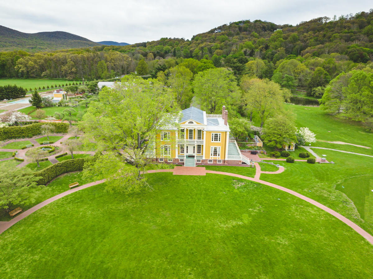 Gardens and Grounds Tour | Garrison, NY 10524