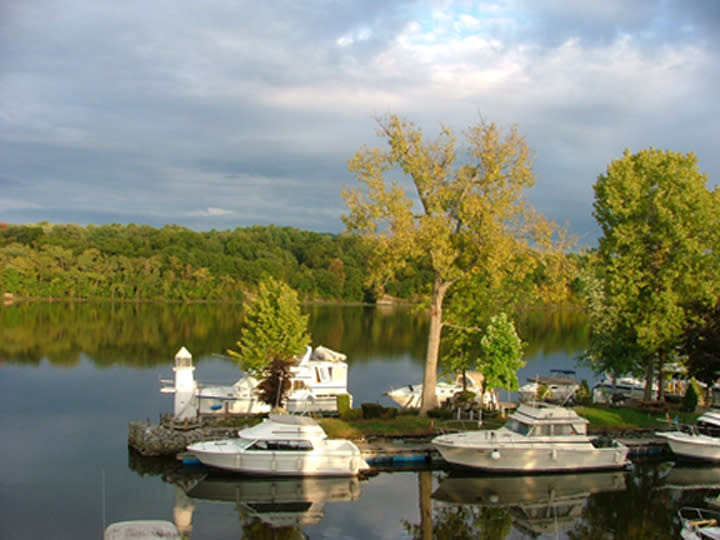 Lock 1 Marina | Waterford, NY 12188