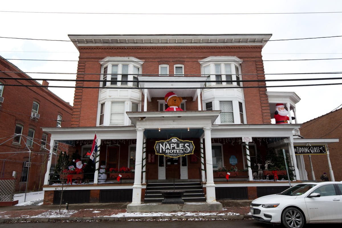 The Naples Hotel | Naples, NY 14512