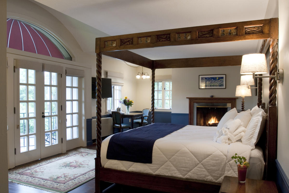 La Tourelle Hotel, Bistro, and Spa | Ithaca, NY 14850