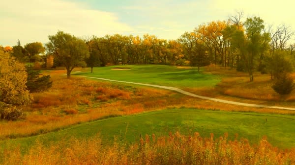 Lake Maloney Golf Club