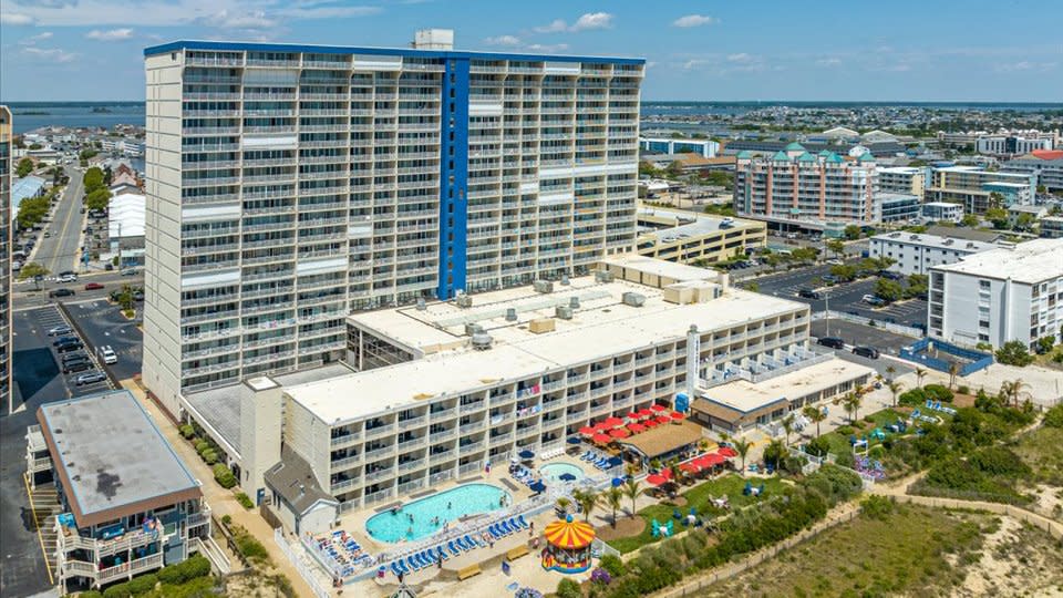 Carousel Resort Hotel & Condos