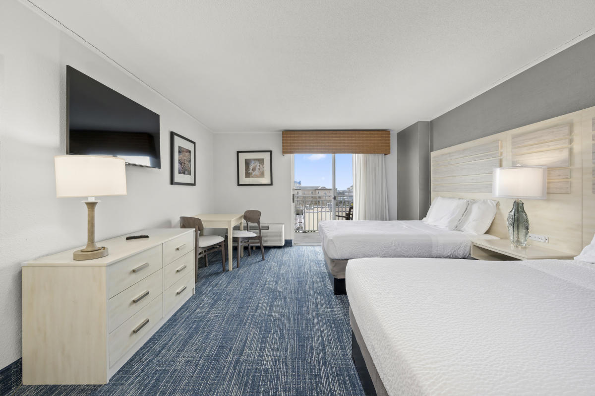 Midweek Smiles - Mini-Week Specials - Hotel Monte Carlo