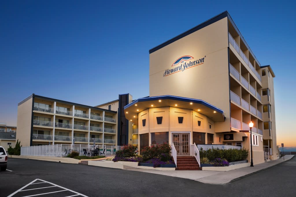 Howard Johnson Oceanfront Inn