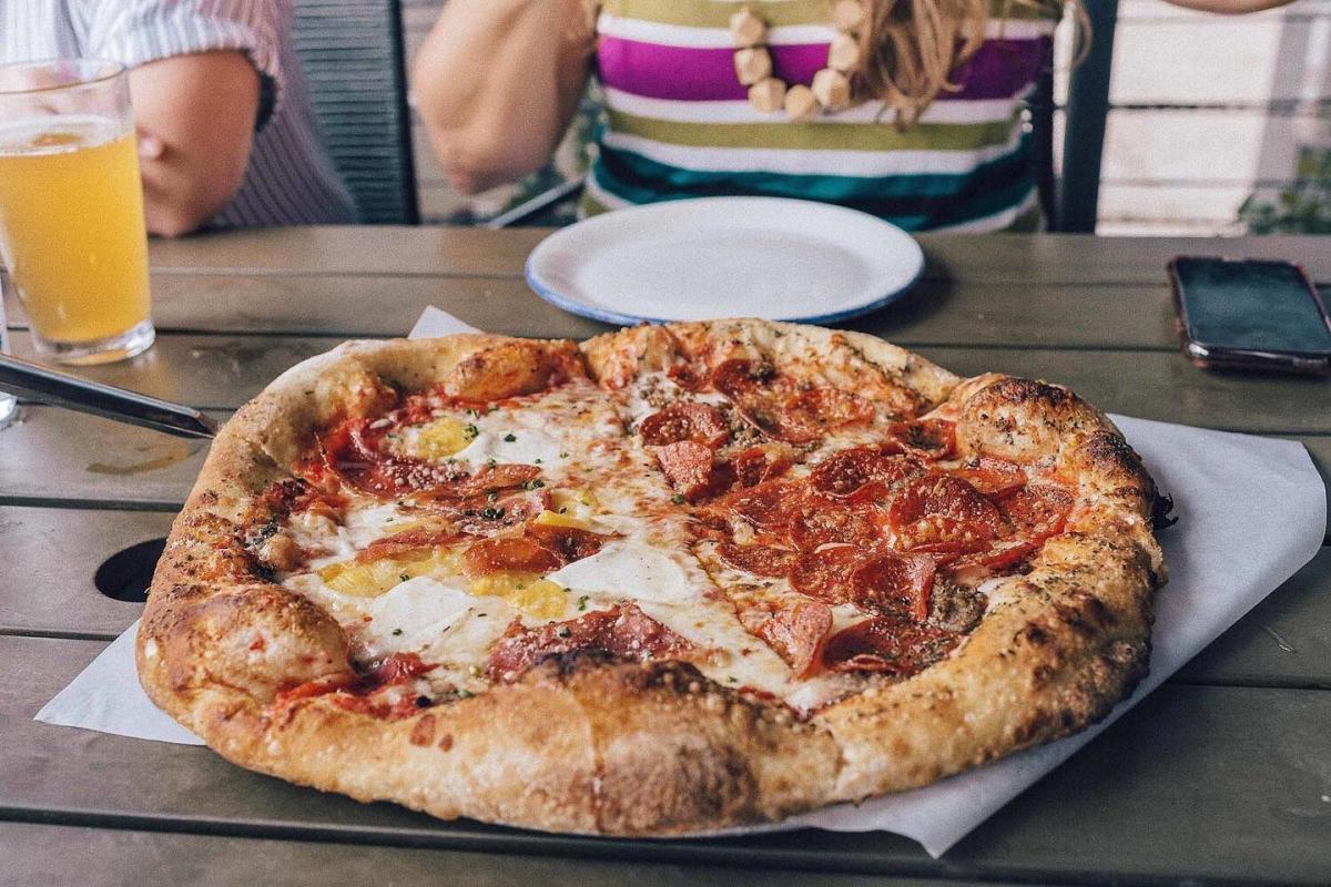 The Hall's Pizza Kitchen | Oklahoma City, OK