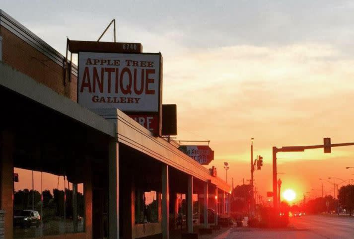 Apple Tree Gallery | Oklahoma City, OK