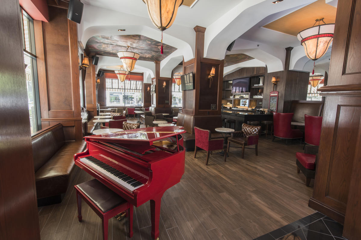 Red Piano Lounge | Oklahoma City, OK