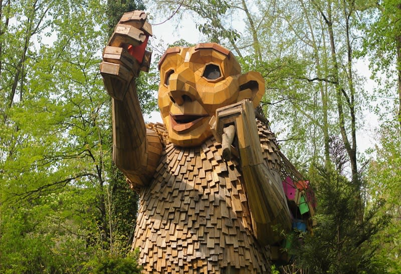 Thomas Dambo's TROLLS: Save the Humans