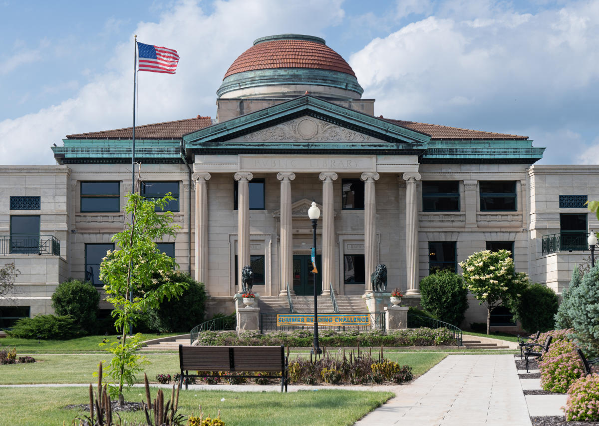 Storytime for Grownups at Planet Perk