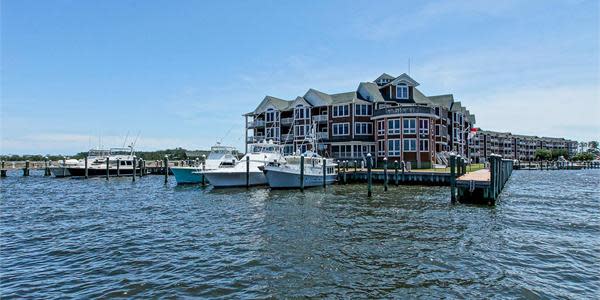 Shallowbag Bay Marina