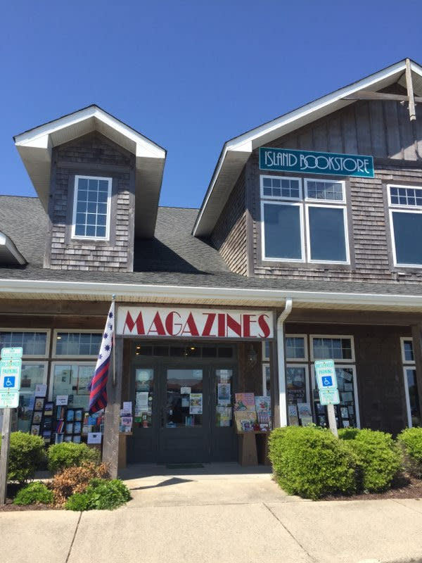 Island Bookstore - Kitty Hawk