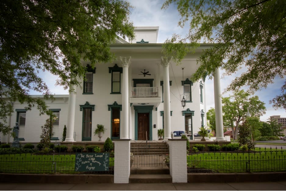 Lower Town Historical & Architectural Walking Tour