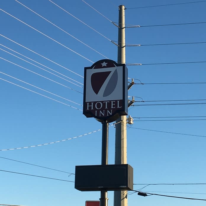 Hotel 7 Inn