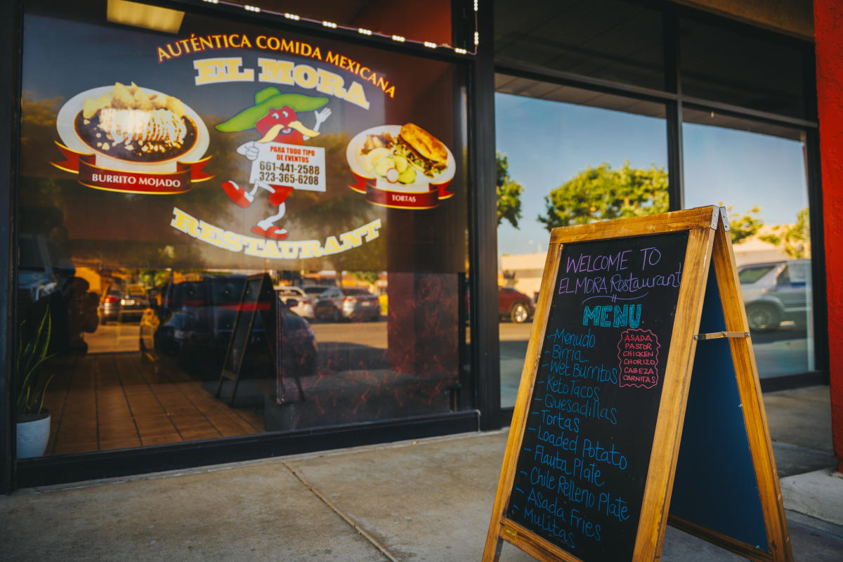 El Mora Restaurant