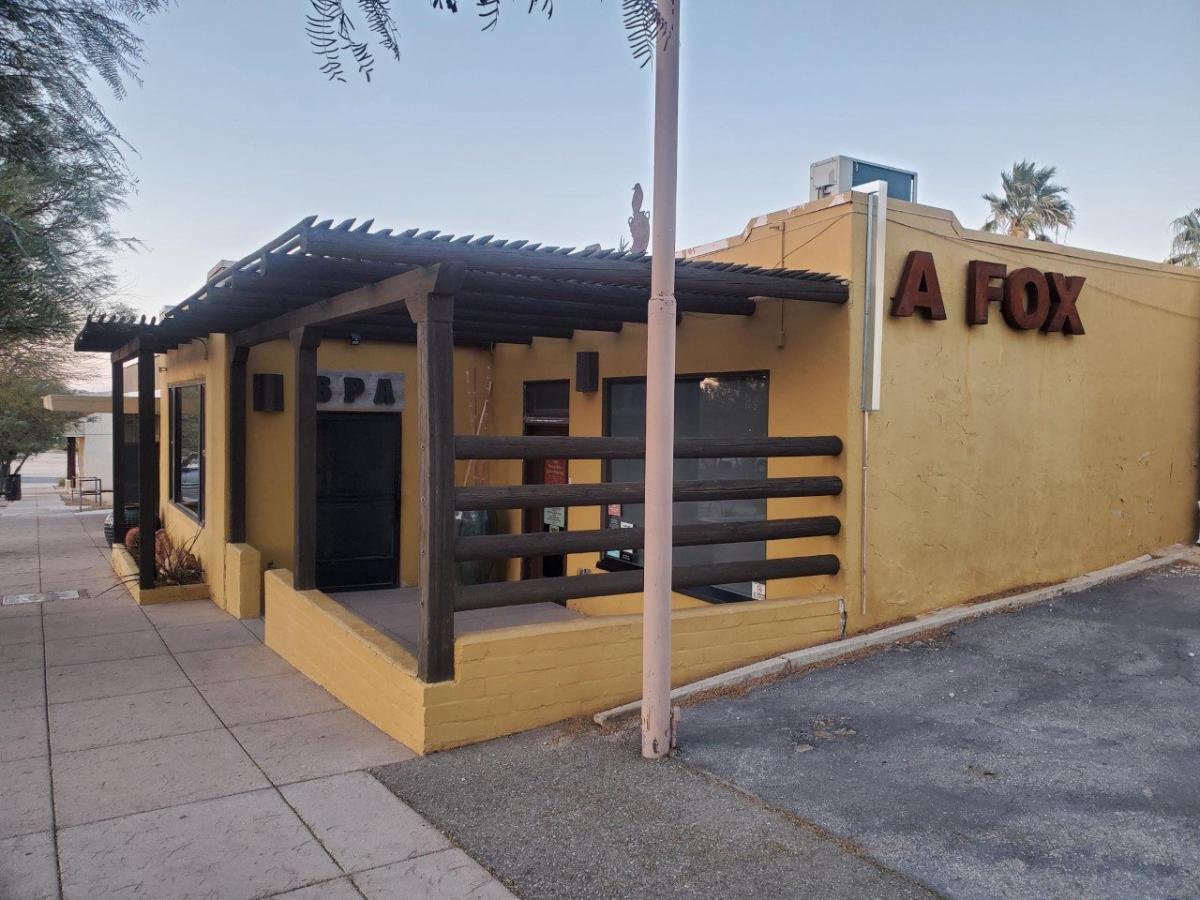 A Fox Salon