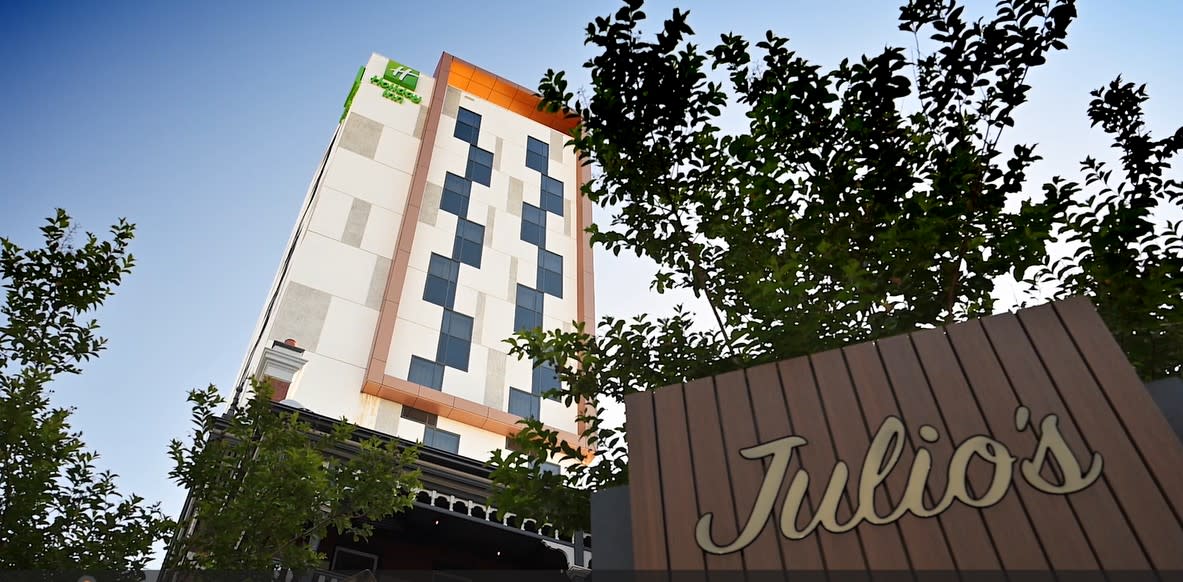 Julio's Italian Restaurant