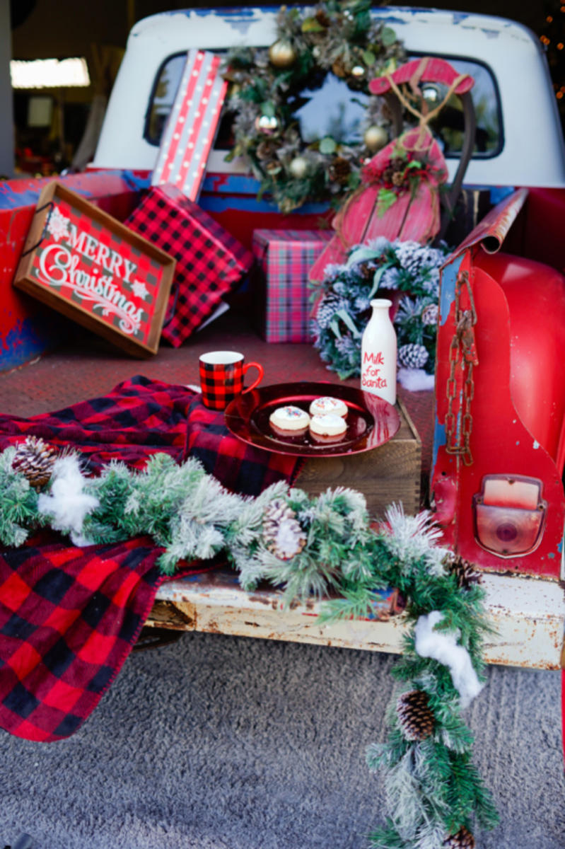 Christmas on the Farm: DH Farms - Phoenix AZ, 85307