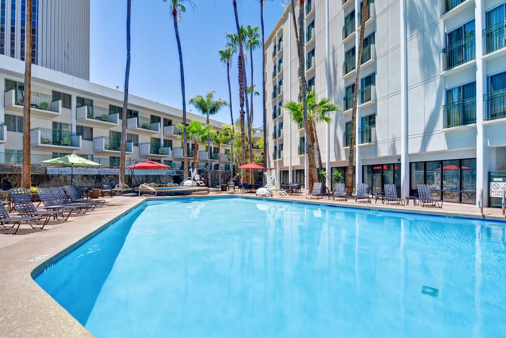 DoubleTree by Hilton Phoenix Midtown - Phoenix AZ, 85012