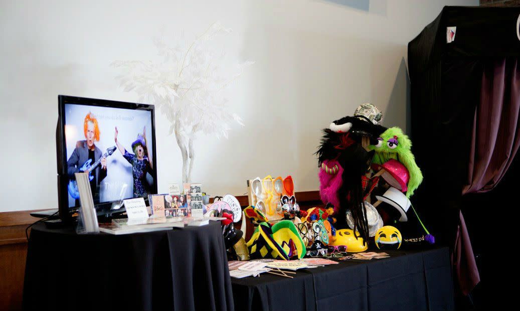 Crazy Shotz Photo Booth - Greater Phoenix and statewide AZ,