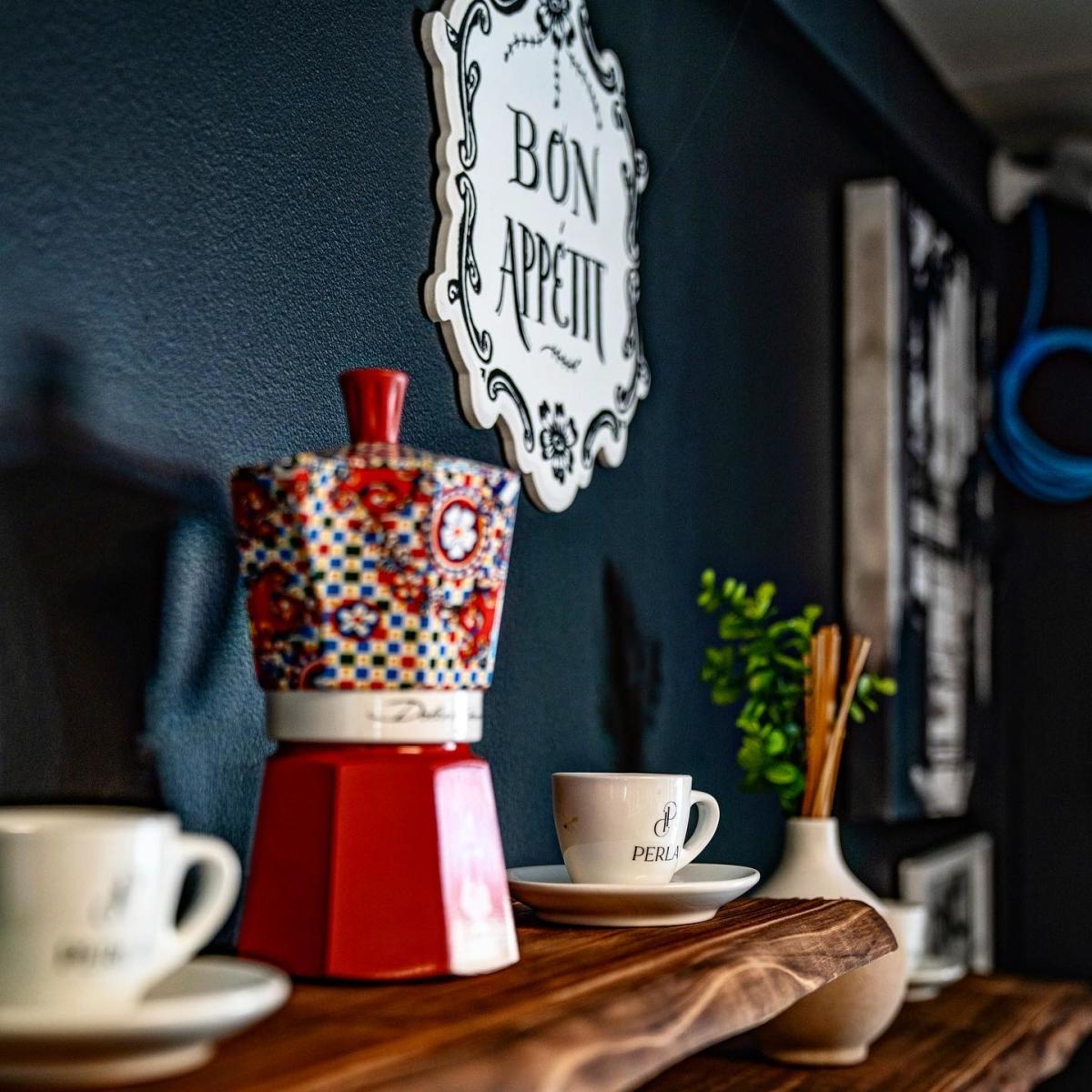 Perla Coffee Co. and Eatery | Brodheadsville, PA 18322