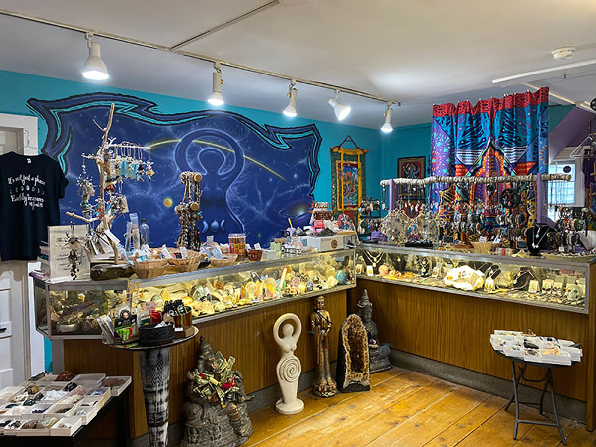 Earthly Treasures | Milford, PA 18337