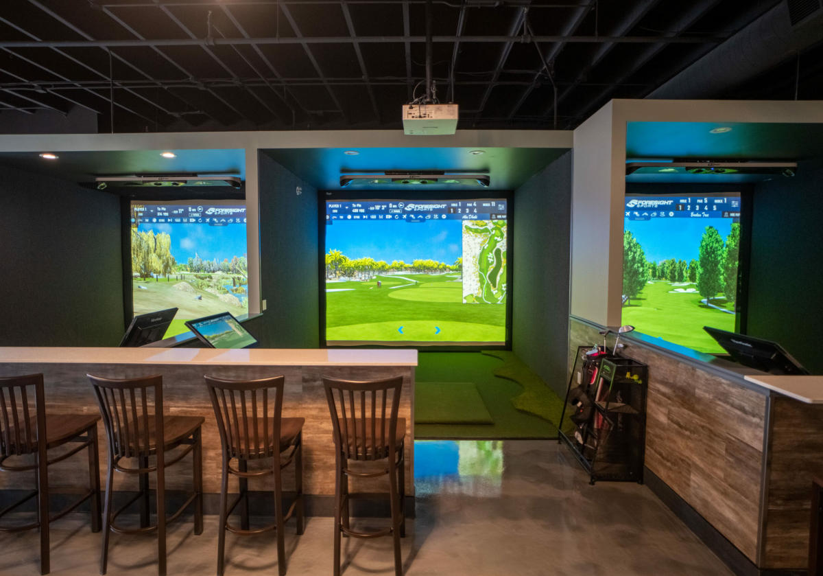 Fairway: Indoor Golf Club
