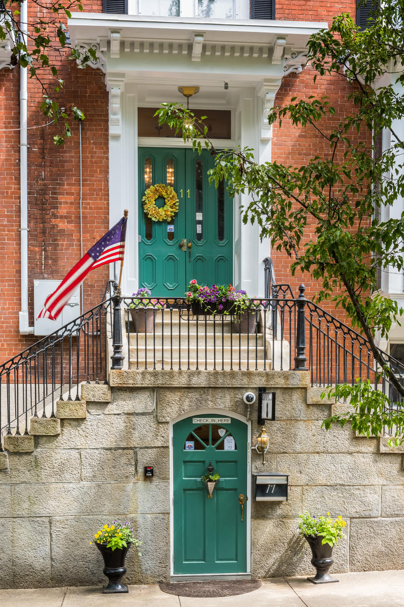 Christopher Dodge House Bed & Breakfast