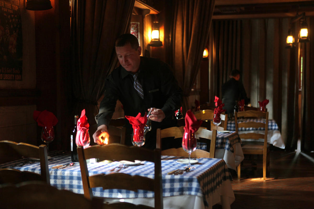 Angus Barn | Raleigh, NC 27617-7514