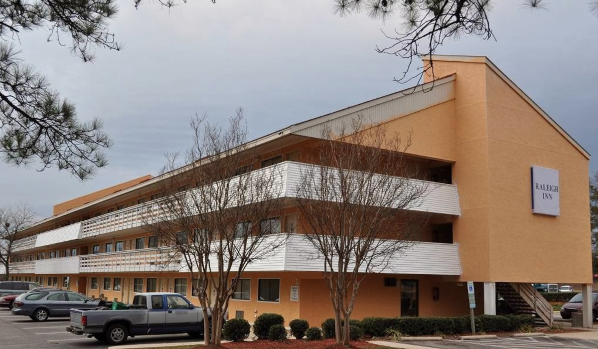 Raleigh Inn | Raleigh, NC 27610