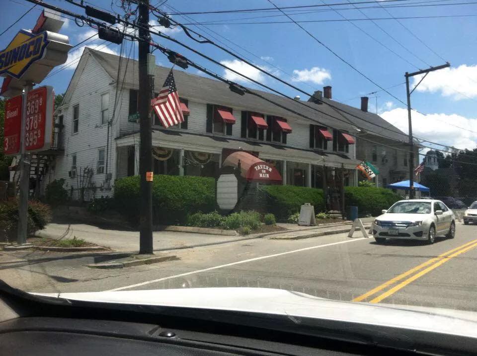 Tavern On Main | Chepachet, RI 02814