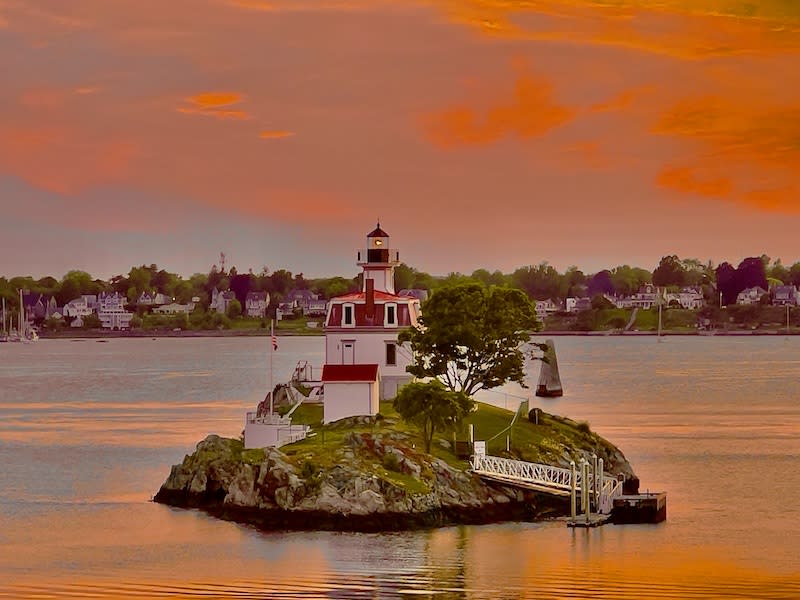 Sunset Tours of Pomham Rocks Lighthouse | Riverside, 02915